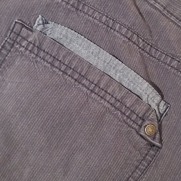 Vans | Shorts | Vans Off The Wall Shorts 32 | Poshmark